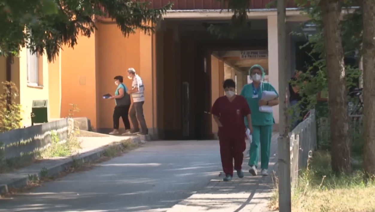 Охрид, британскиот сој ја испразни кардиологија, откажани прегледите од ...