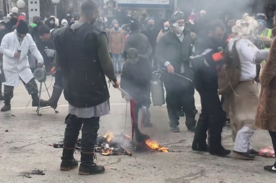 Бугарското знаме запалено во Вевчани - Алсат ТВ