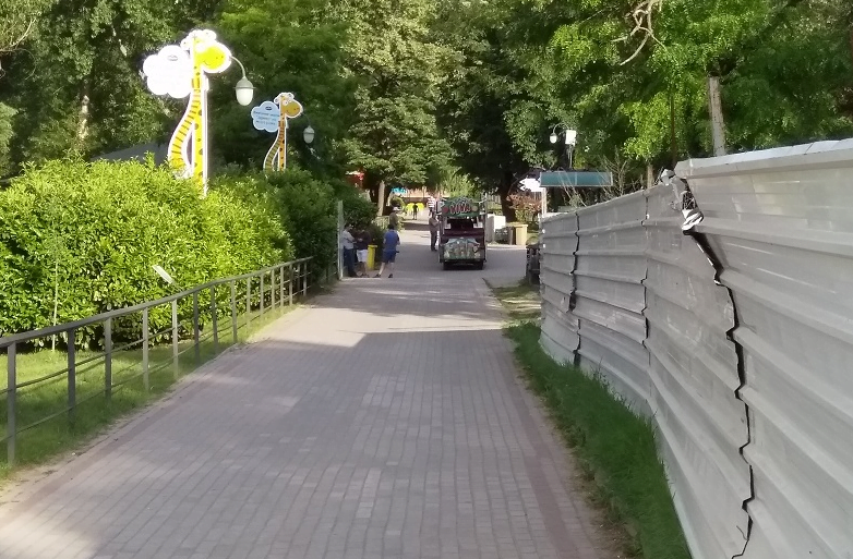 Инспектори ќе казнуваат несовесни посетители во зоолошката градина во ...