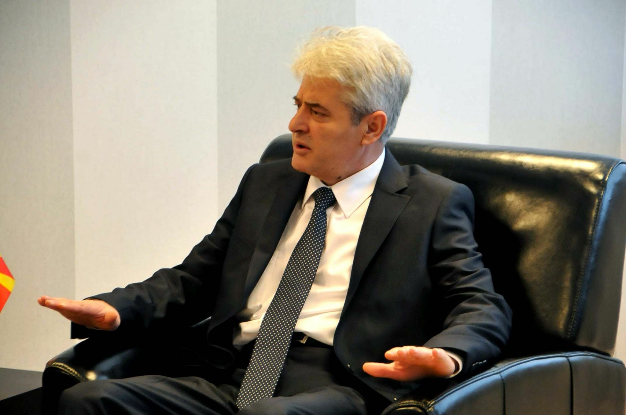 Ковачевски со Таравари на гости кај Ахмети во Зајас Алсат ТВ