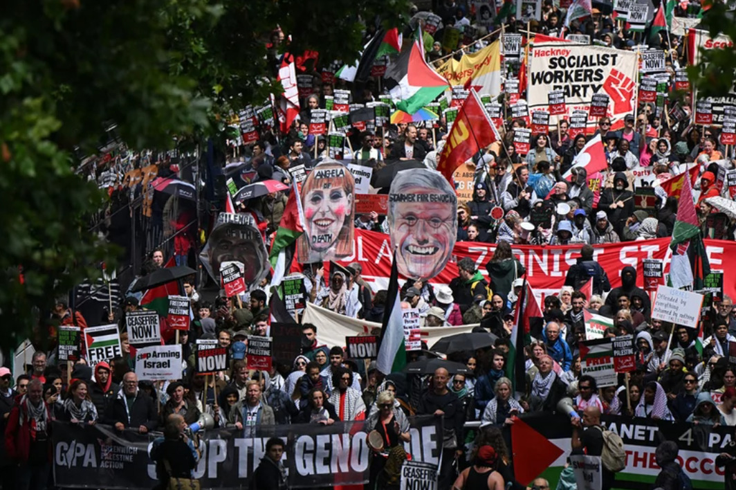 Десетици илјади луѓе на протест во Лондон против војната во Газа - Алсат ТВ