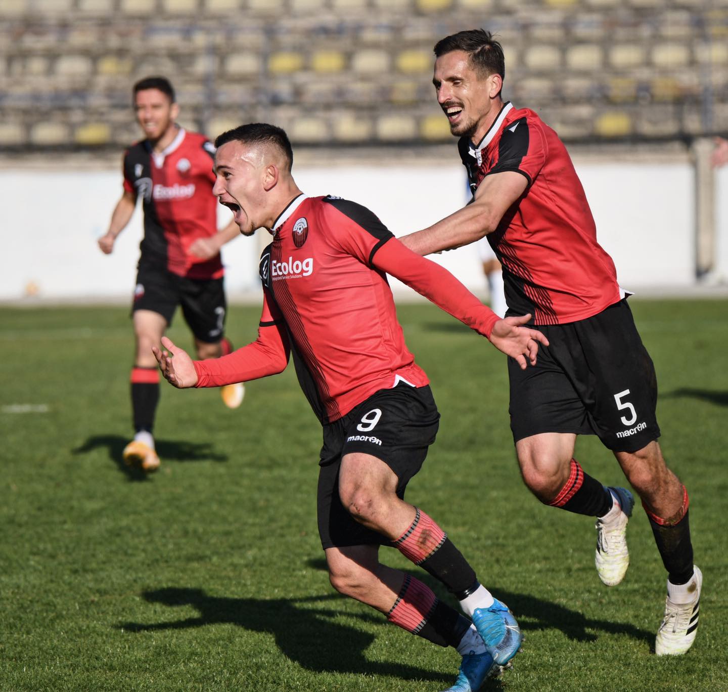 Rekord, Dashmir Elezi si ylli i Dortmundit - Alsat