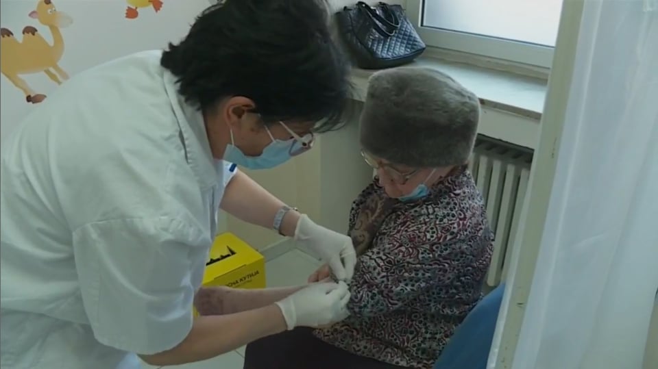 Fillon vaksinimi masiv, deri në fund të ditës duhet të vaksinohen 150 ...