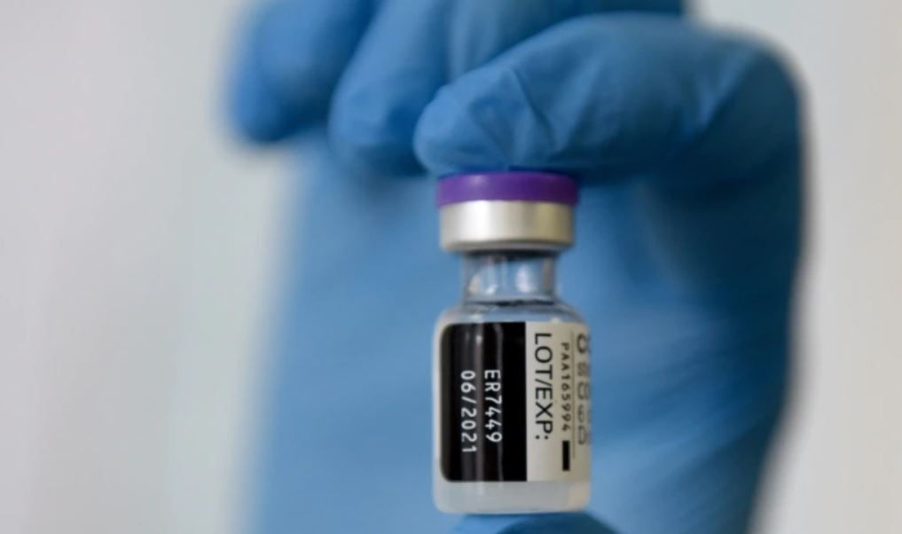 CDC: Vaksinat e Pfizerit dhe Modernës mund të shkaktojnë miokardi - Alsat