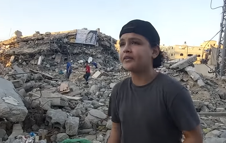 Sensacioni hip-hop palestinez MC Abdul, 12 vjeç, ka publikuar këngën ...