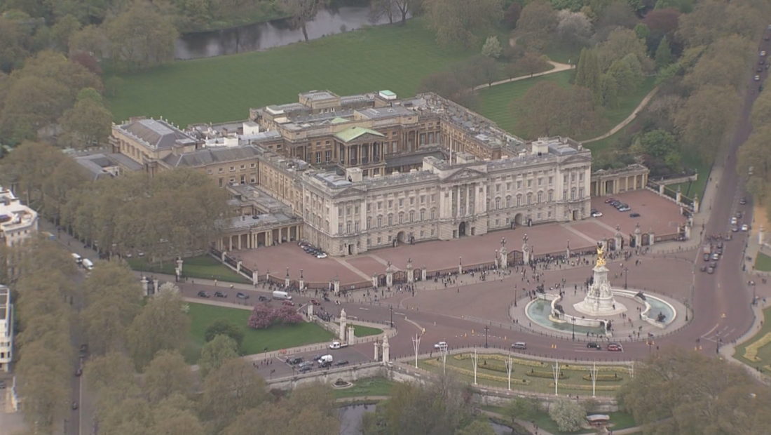 Mbretëresha lë spitalin, izolohet në kështjellë - Alsat