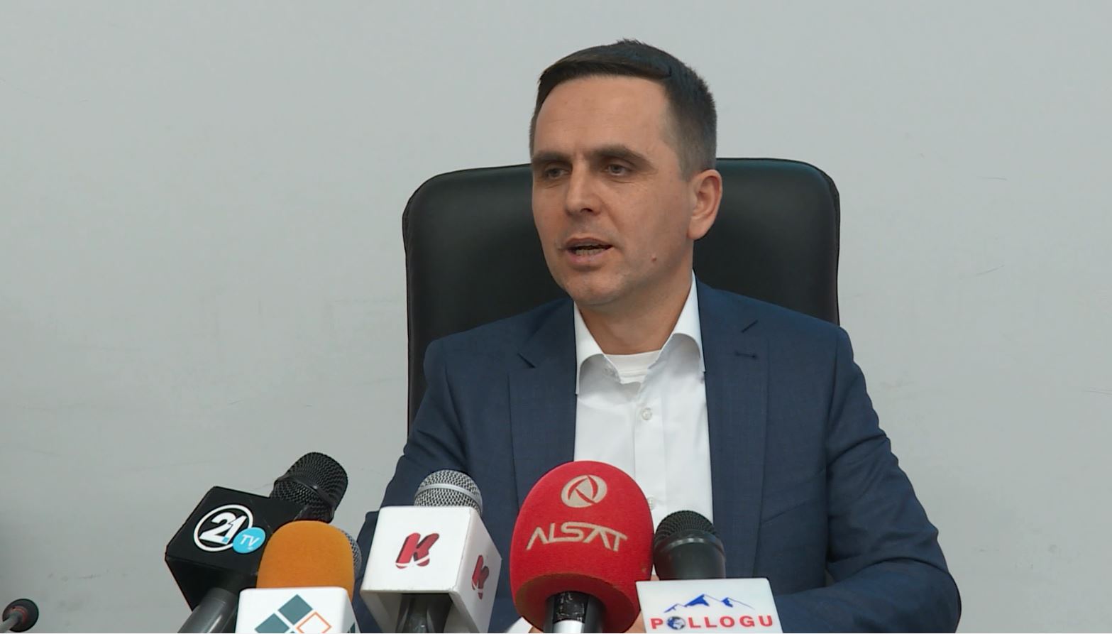 Kasami paralajmëron revizion për projektin e ujësjellësit - Alsat