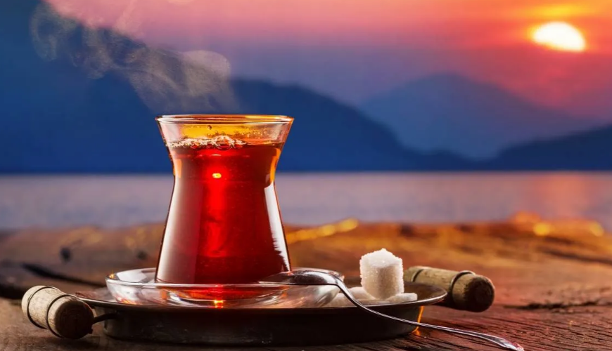 10 fakte për dobitë shëndetësore të çajit të zi - Alsat