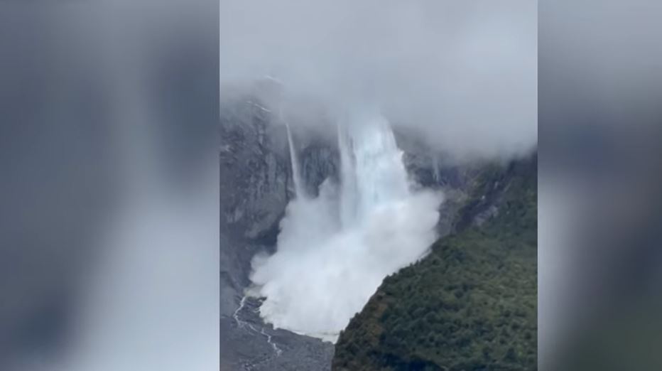 Një pjesë e akullnajave shndërrohet në lum - Alsat