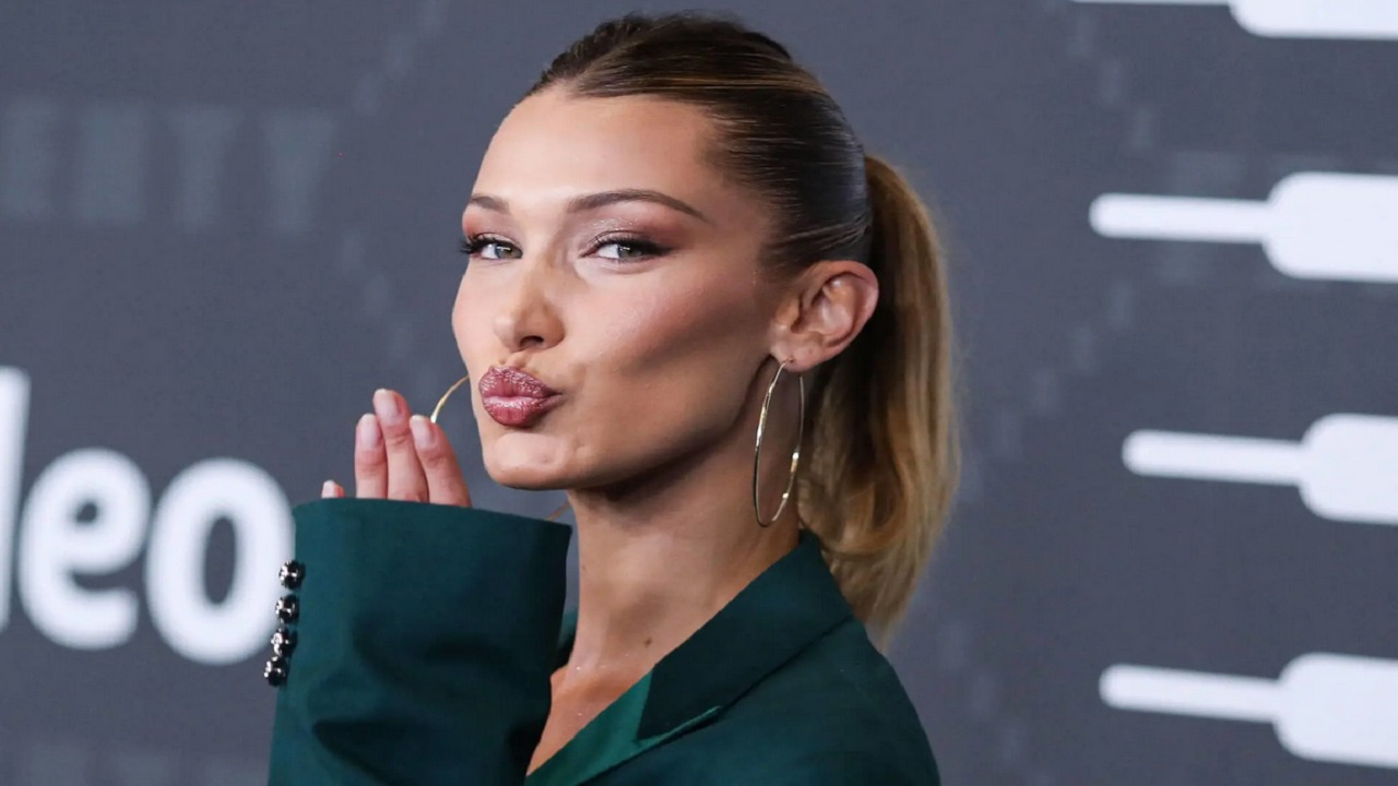 Bella Hadid shpallet modelja më e mirë e vitit - Alsat