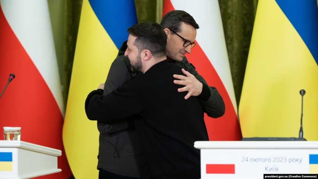 Zelensky viziton Poloninë - Alsat