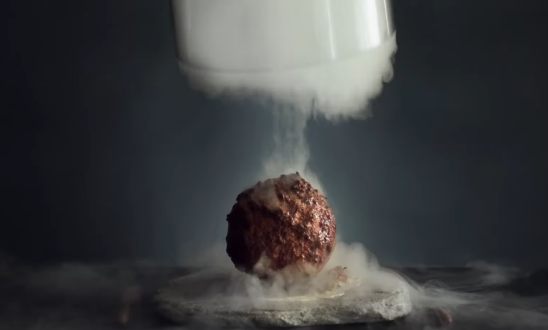 U krijua qoftja e parë vegane në botë, por askush nuk lejohet ta hajë ...