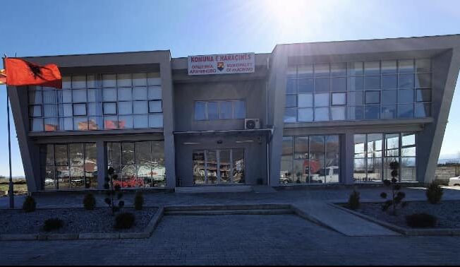 Komuna e Haraçinës fillon me punë, i hap dyert për qytetarët - Alsat