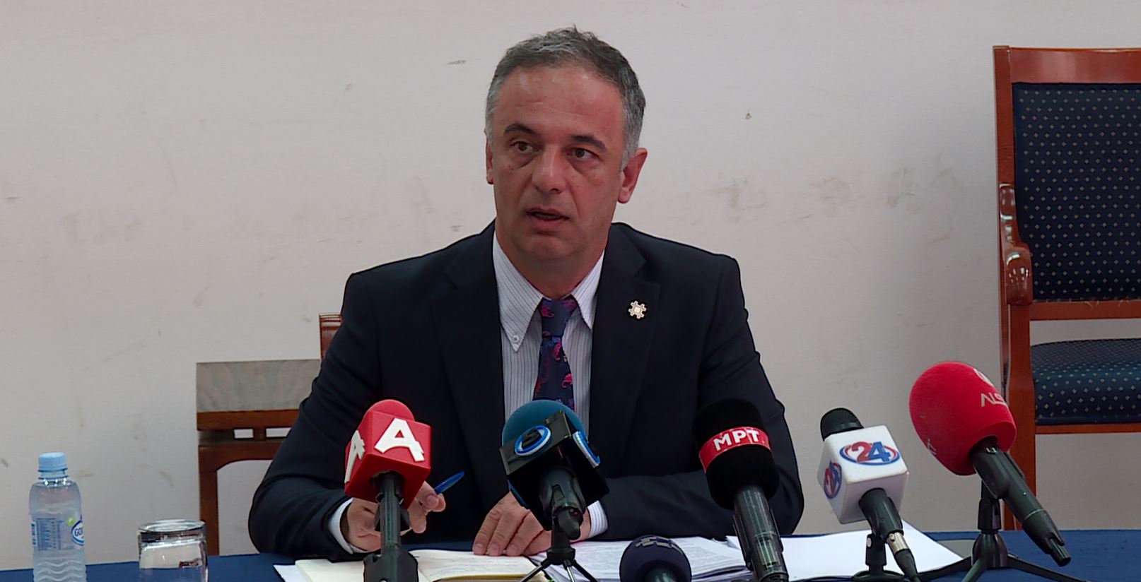 Aziri: Brenda një muaji pritet të zgjidhet çështja e problemit me ...