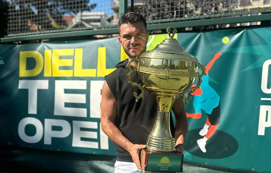 Shëndrit Deari, fitues i turneut “Dielli TEB Open 2023” në Prishtinë ...