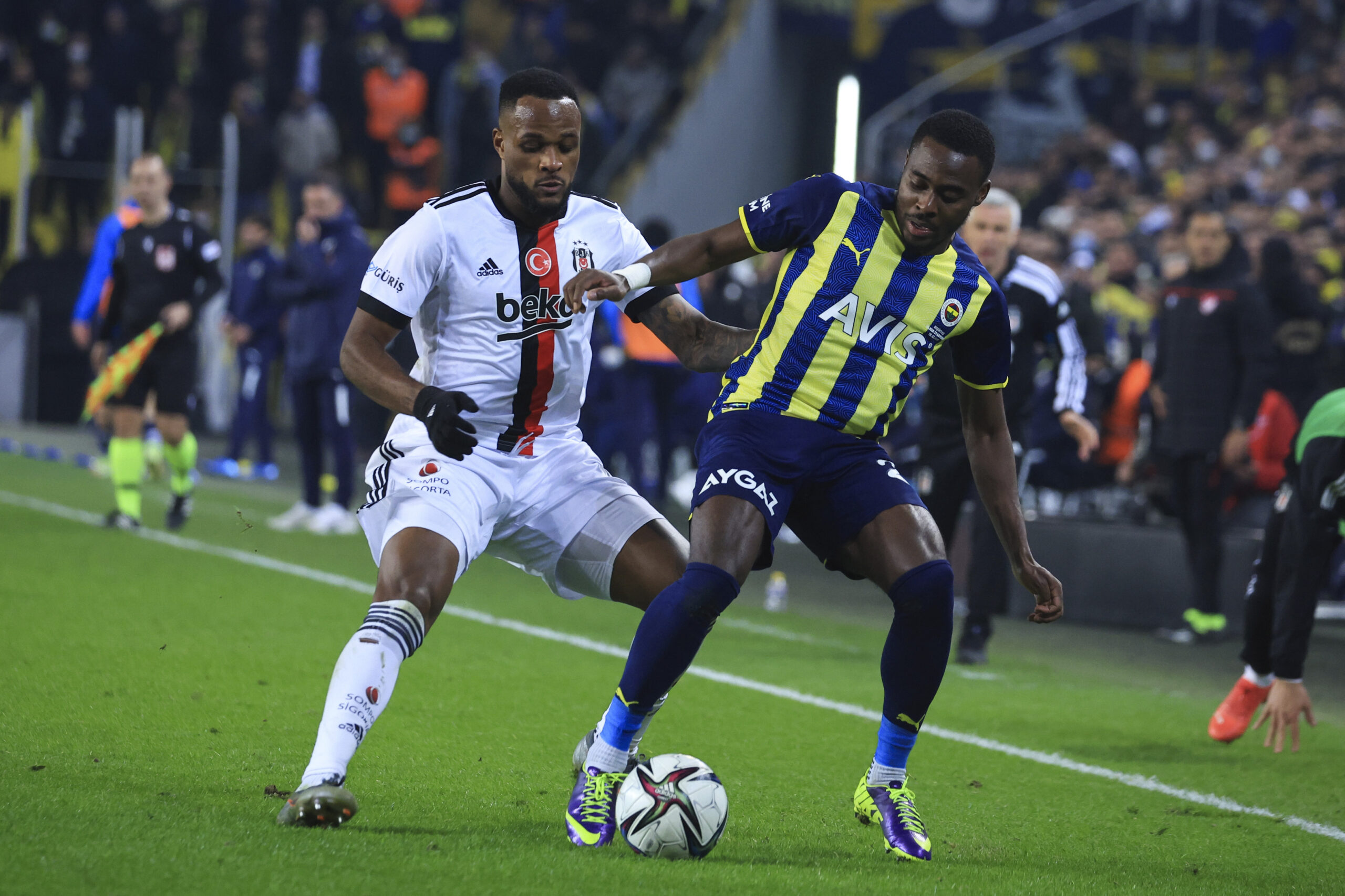 Pas humbjes, Beshiktashi përjashton pesë futbollist - Alsat