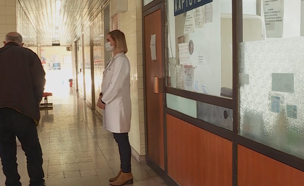 Financat do të lënë pa punë mjekë specializantë - Alsat