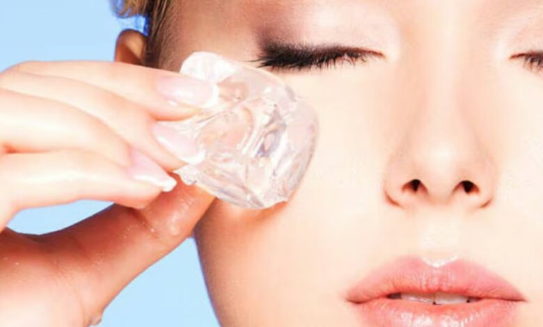 Largon papastërtitë nga fytyra, si të përgatisni tonikun me akull e ...