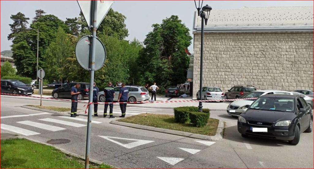 Sulmi me bombë në Mal të Zi, dy personat e vrarë ishin anëtarë të një ... Sulmi me bombë në Mal të Zi, dy personat e vrarë ishin anëtarë të një ...