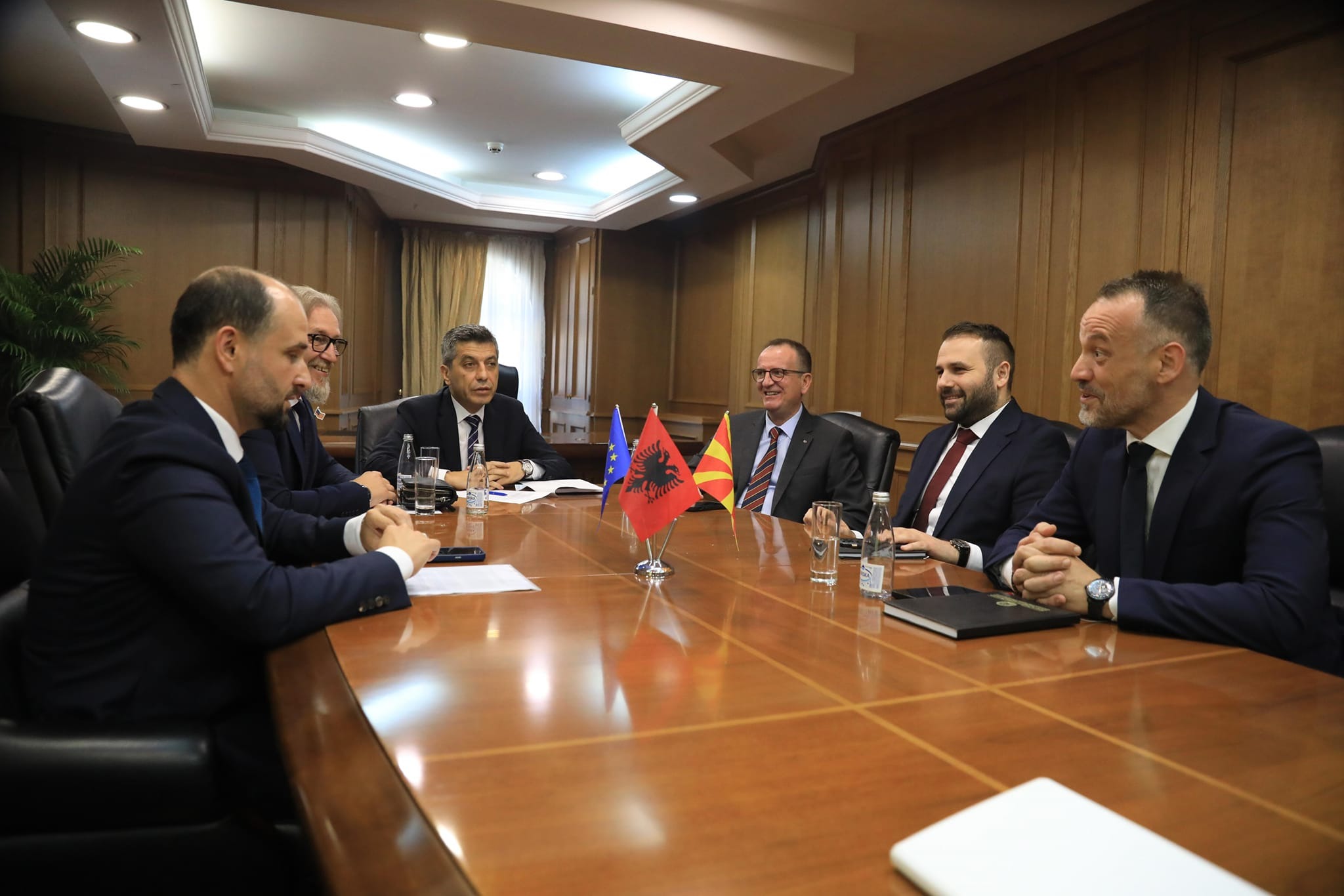 Rishikimi i buxhetit, VLEN: BDI-ja vodhi hisen e shqiptarëve për 20 ...