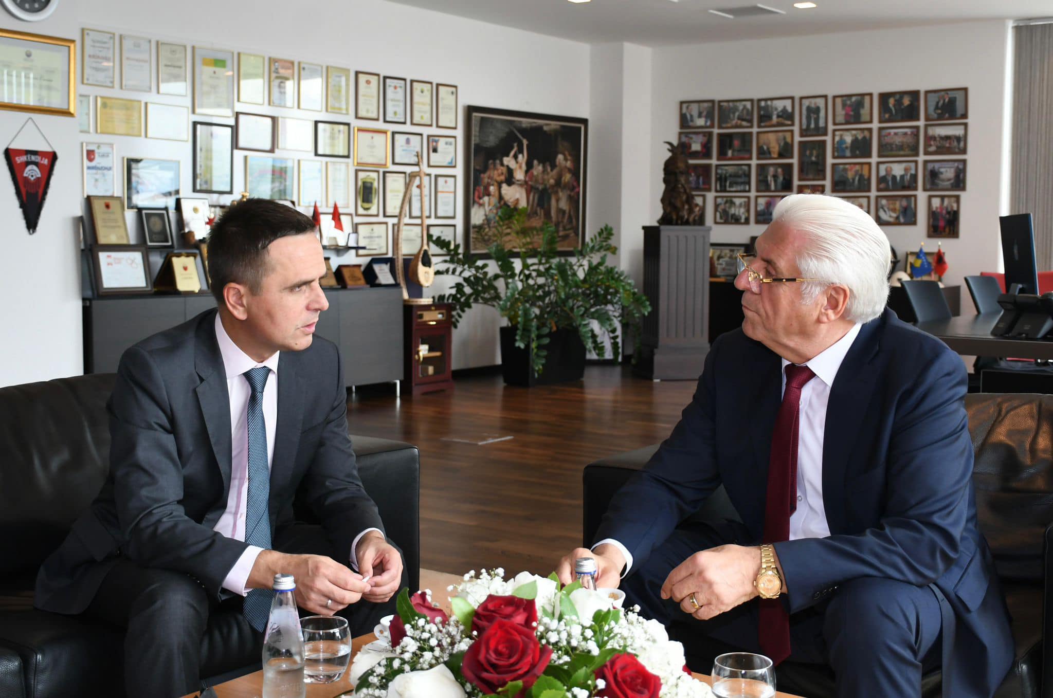 Takim Destani-Kasami, gati leja për ndërtimin e stadiumit në Tetovë - Alsat