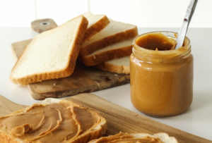 Gjalpë kikiriku apo gjalpë bajame - cili është më i shëndetshëm, e keni ...