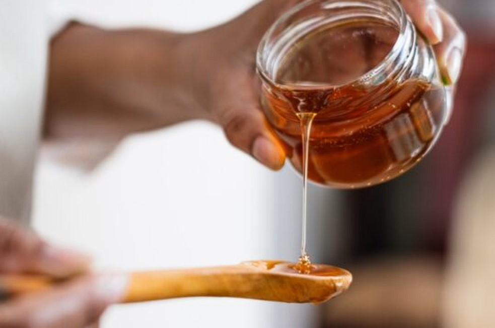 Pesë llojet më të mira të mjaltit dhe përfitimet e tyre shëndetësore ...