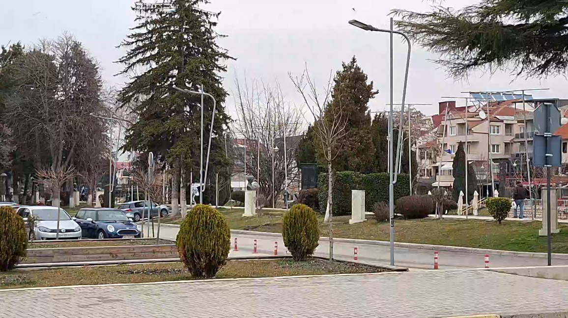 Ndriçimi rrugor në Strugë, VMRO dhe Aleanca shprehin dyshime për ...