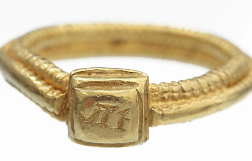 Ekspozohet unaza gjigante romake e gjetur nga kasapi në Kroaci - Alsat