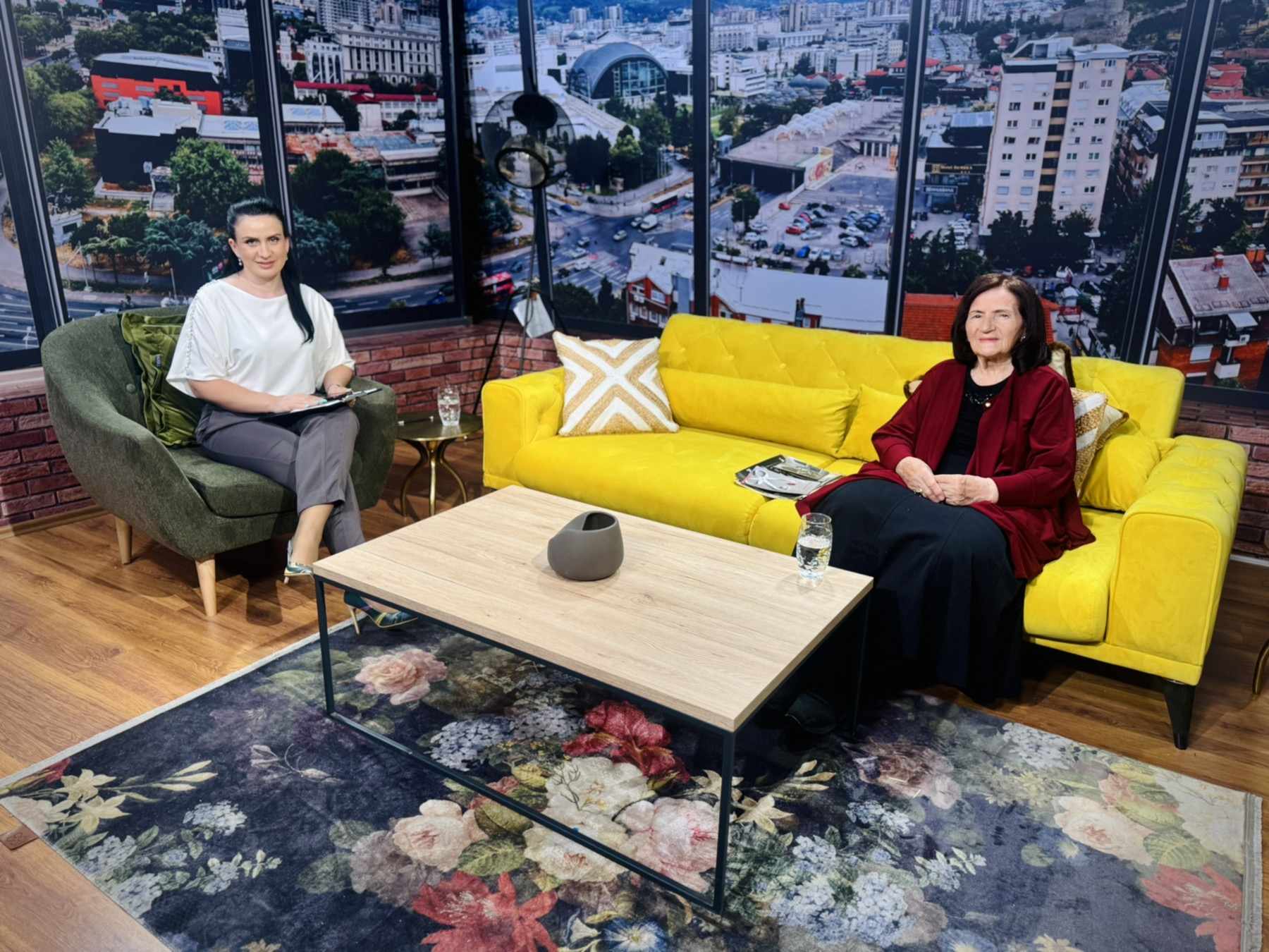 Elhame Bilalli në “Ftesë në studio”: Ja kush ishin aktoret e para ...