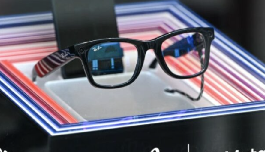 Meta po përgatit syzet me ekran për Ray-Ban - Alsat