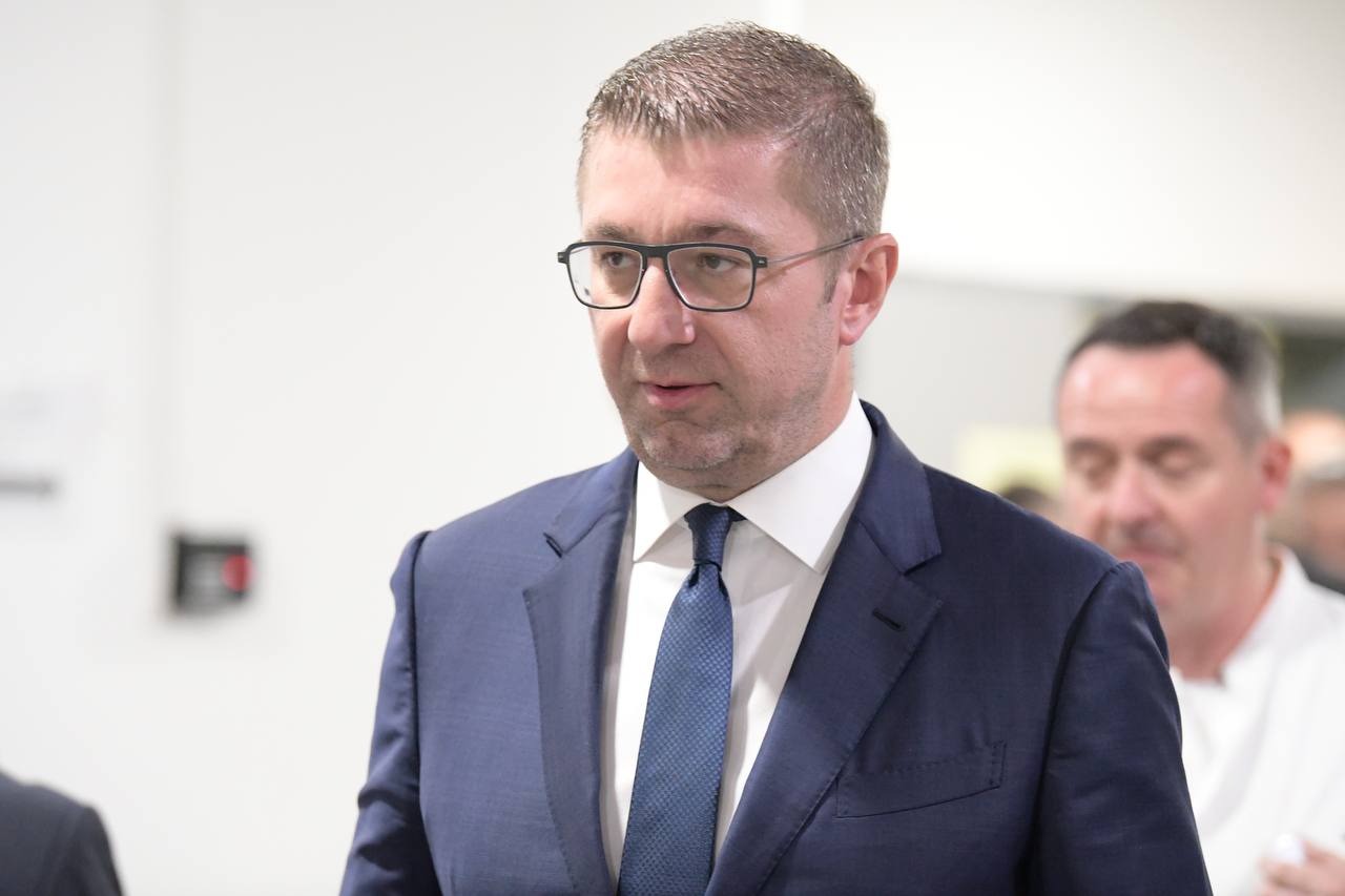 Mickoski është bindur nga seanca e komisionit të jashtëm në Parlamentin ...