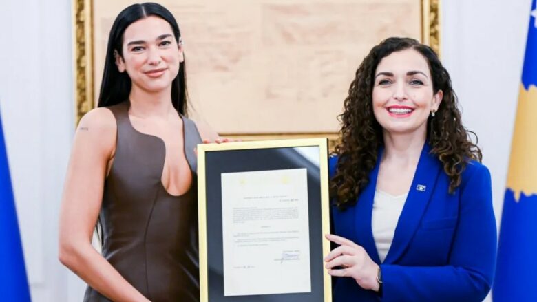 BBC i kushton vëmendje momentit kur Dua Lipa merr shtetësinë e Kosovës ...