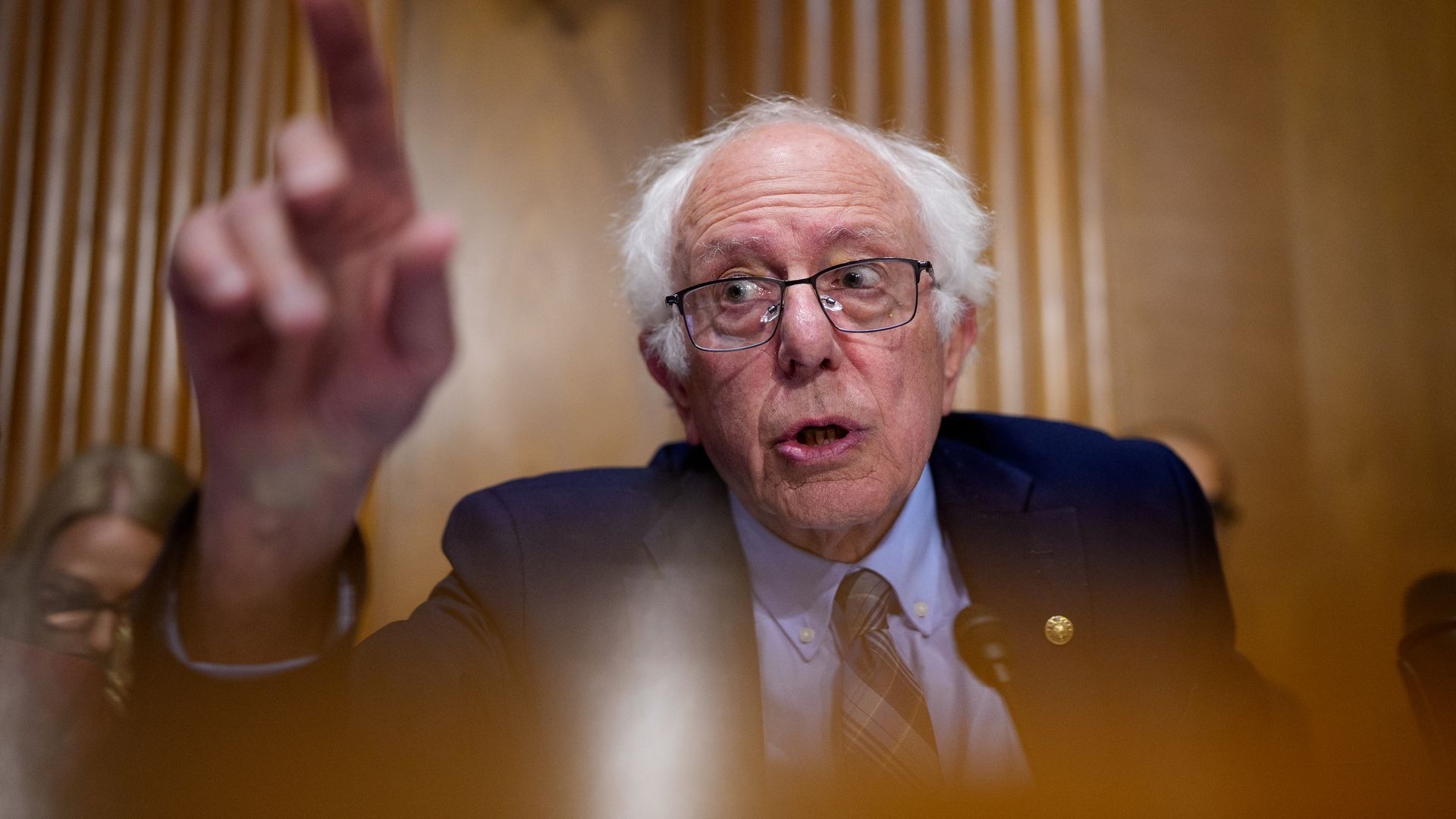 Bernie Sanders bën thirrje për shpërbërjen e OpenAI, krijuesit të ...