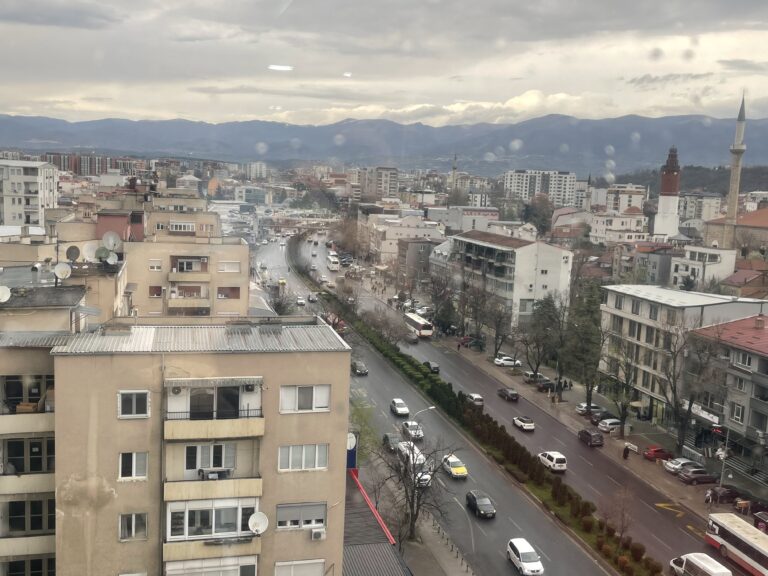 Moti sot: Paradite me vranësira dhe periudha me diell, pasdite shi ...